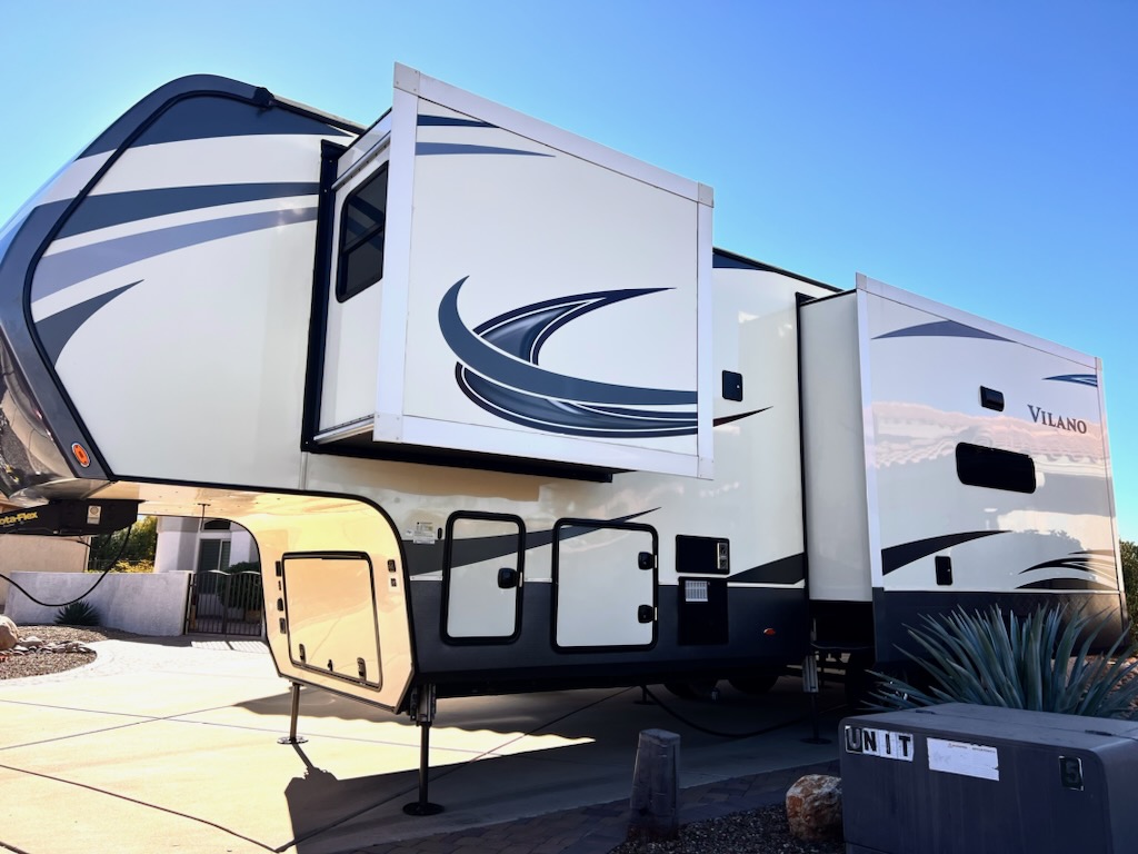 2019 Vanleigh Vilano 320GK - National Vehicle