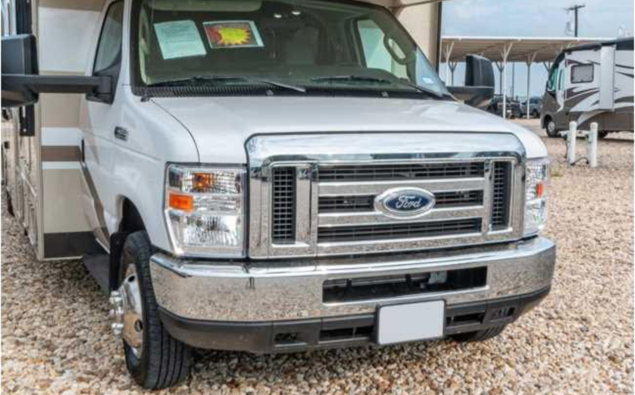 2020 Thor Motor Coach Chateau 31W - National Vehicle