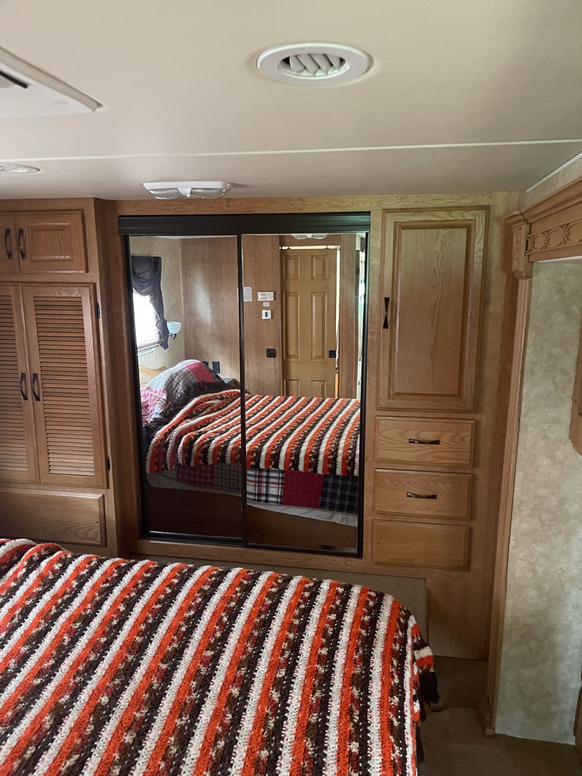 2008 Coachmen Cross Country 383FWS - National Vehicle