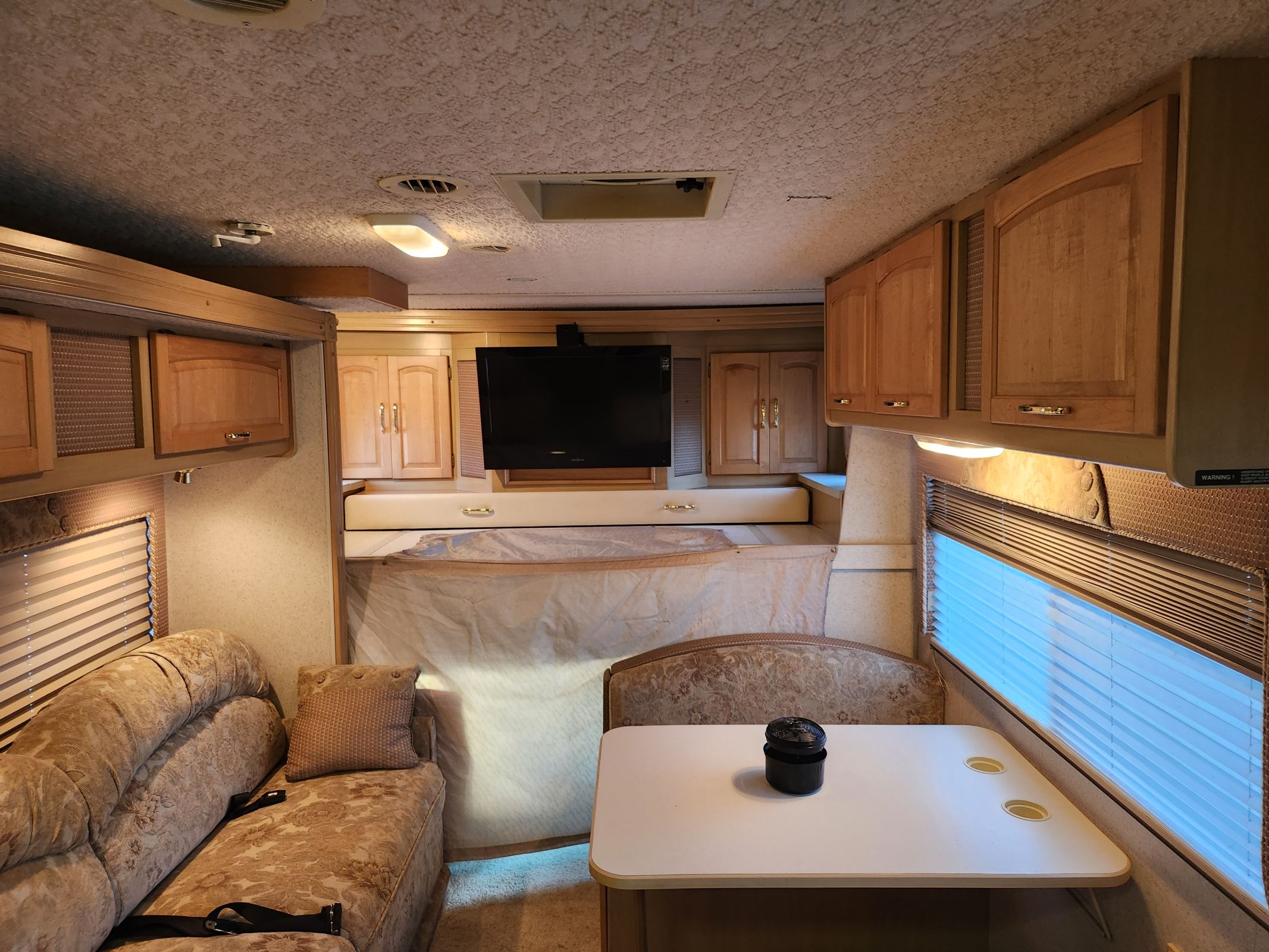 2002 Itasca Sundancer 30V - National Vehicle