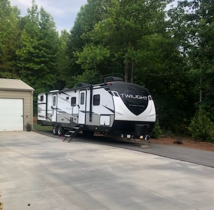 2022 Cruiser RV Twilight Signature 3300 - National Vehicle