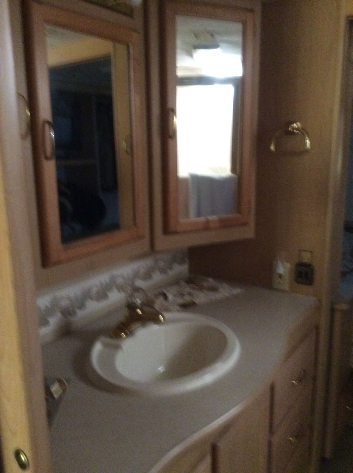 2003 National RV Sea Breeze 1341 - National Vehicle