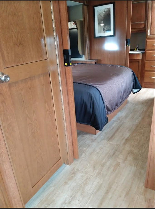 2018 Fleetwood Bounder 35K - National Vehicle