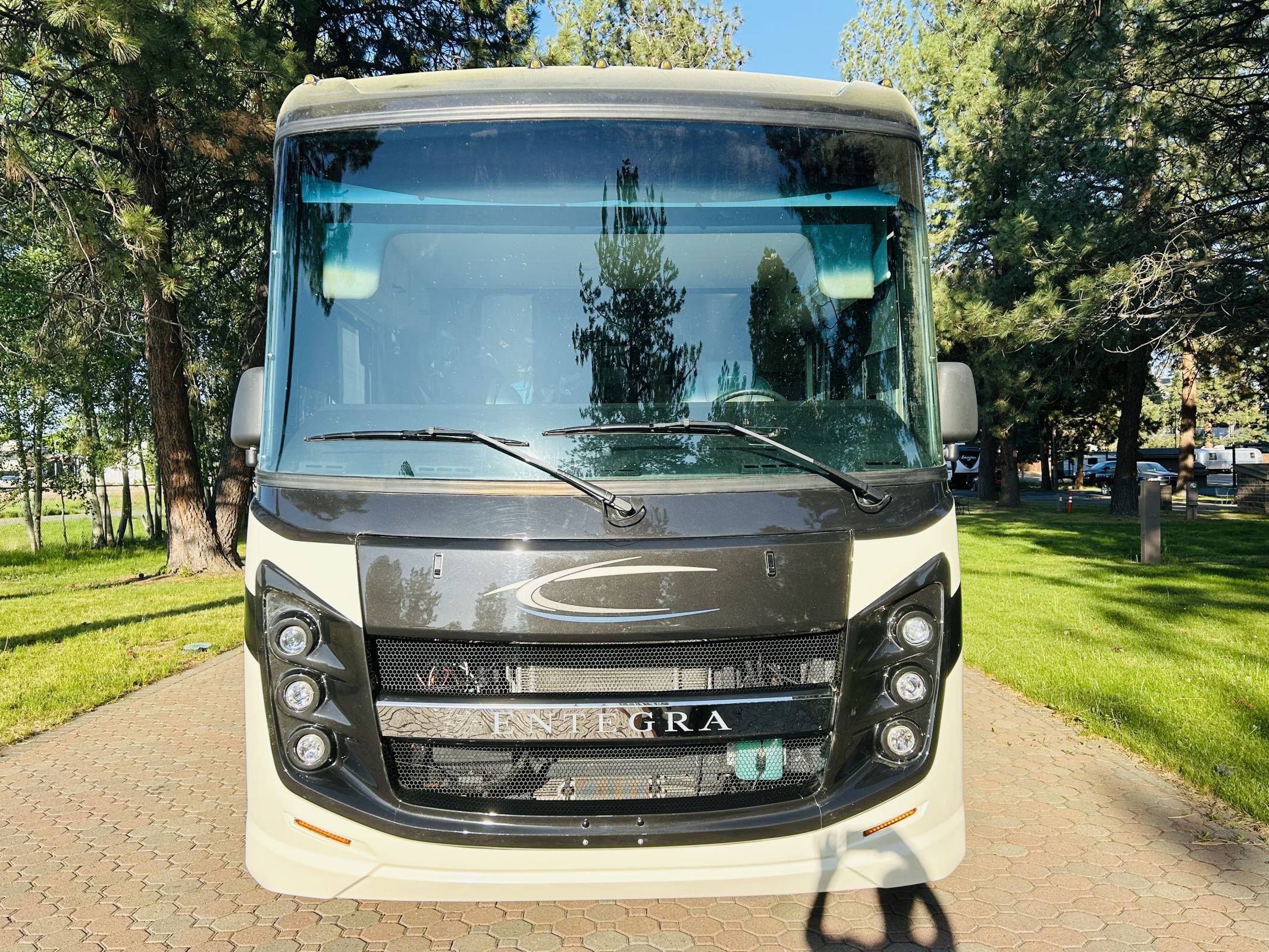 2022 Entegra Coach Vision 27A - National Vehicle